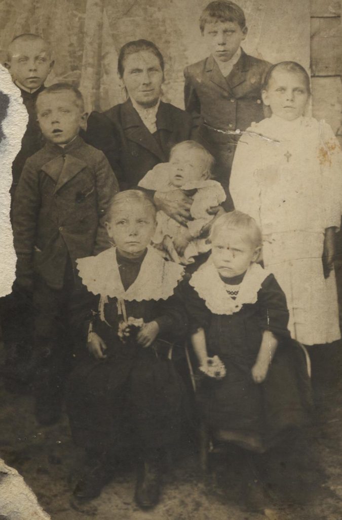 Lillian & Sadie Bielski, Pass Christian, Mississippi